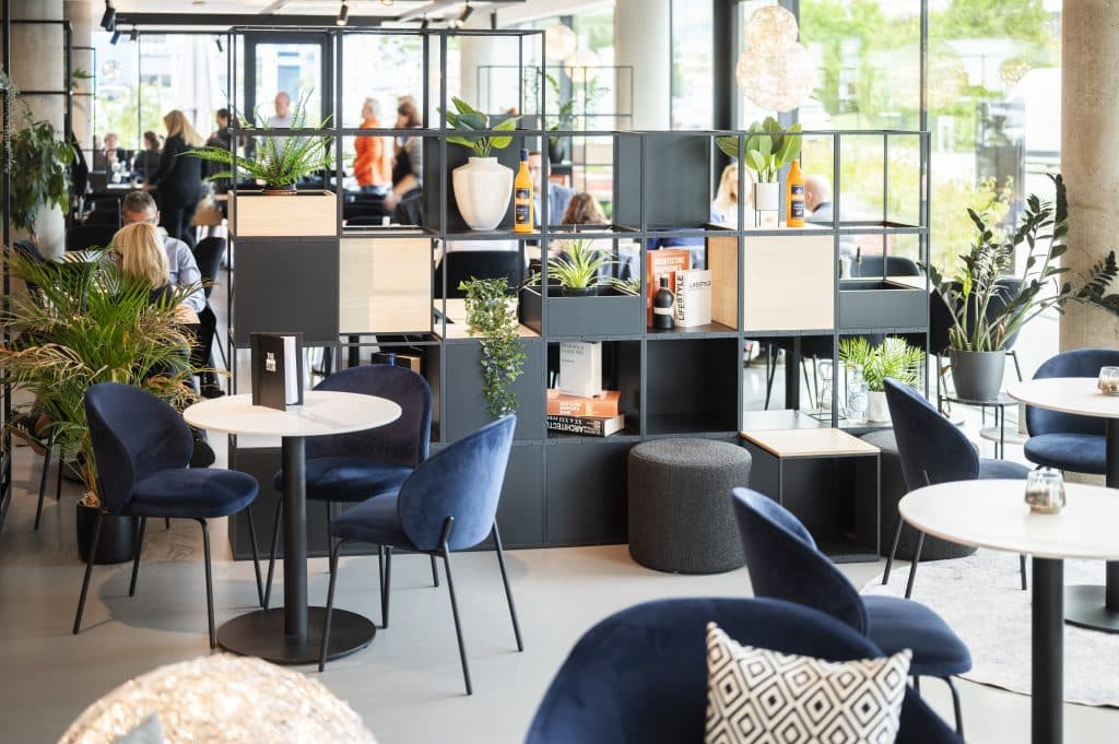 Hotel lobby room dividers and coffeetables | GRID System